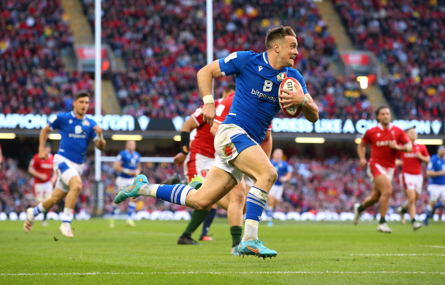 Rugby - Sei Nazioni: la meta creata da Capuozzo e segnata da Padovani ...