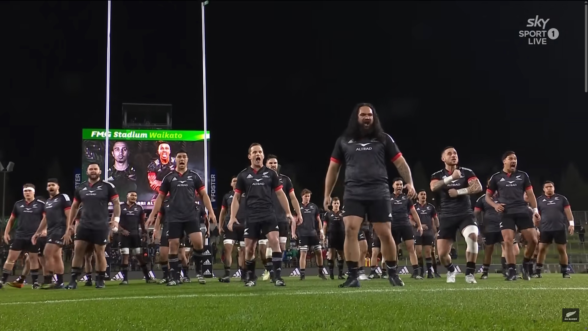 Rugby - Gli highlights di Maori All Blacks-Irlanda e il tributo a Sean ...